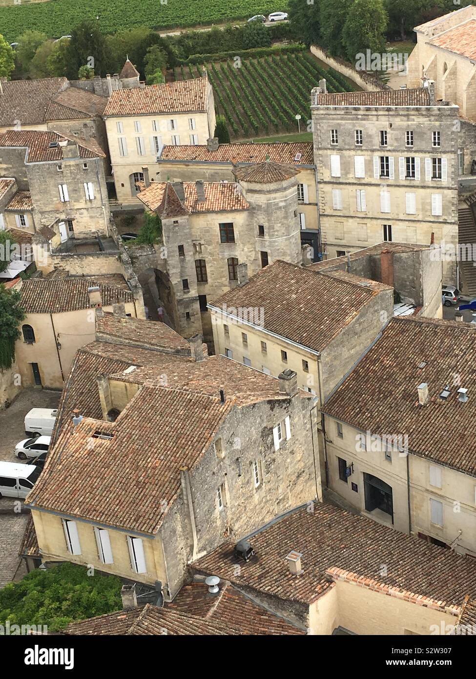 French rooftops hi-res stock photography and images - Alamy