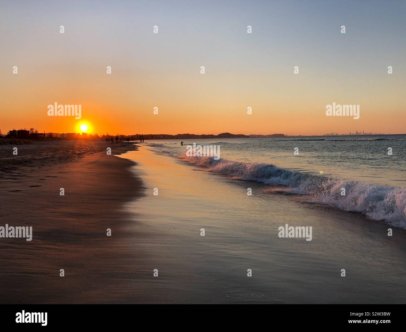 Kirra hi-res stock photography and images - Alamy