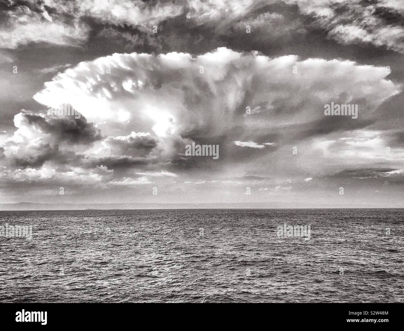 Fan shaped cloud formation hi-res stock photography and images - Alamy