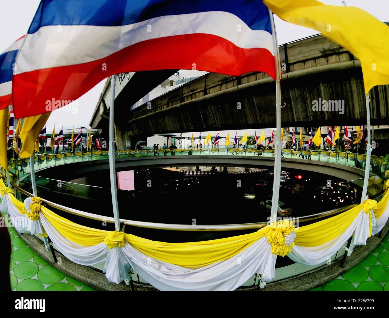 A circle of Thai flags Stock Photo - Alamy