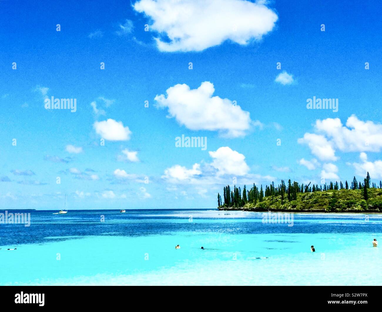 New caledonia beaches hi-res stock photography and images - Alamy