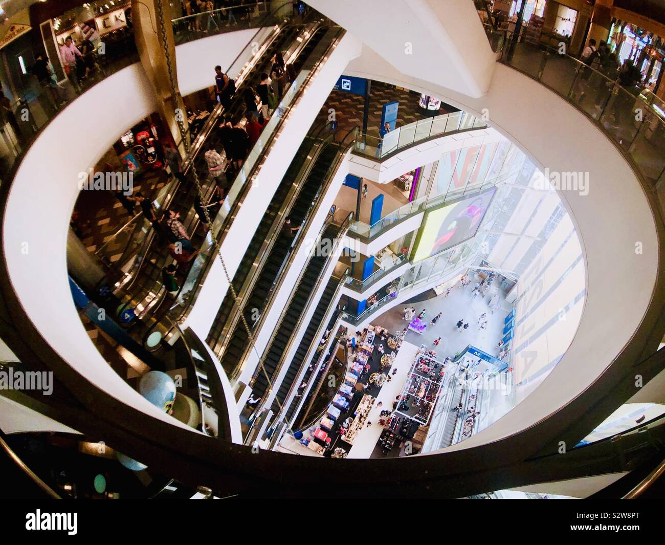 Circular atrium hi-res stock photography and images - Alamy