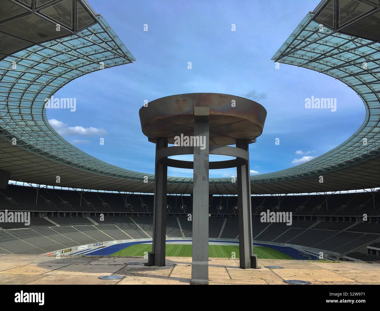 Berlin olympic stadium architecture hi-res stock photography and images ...