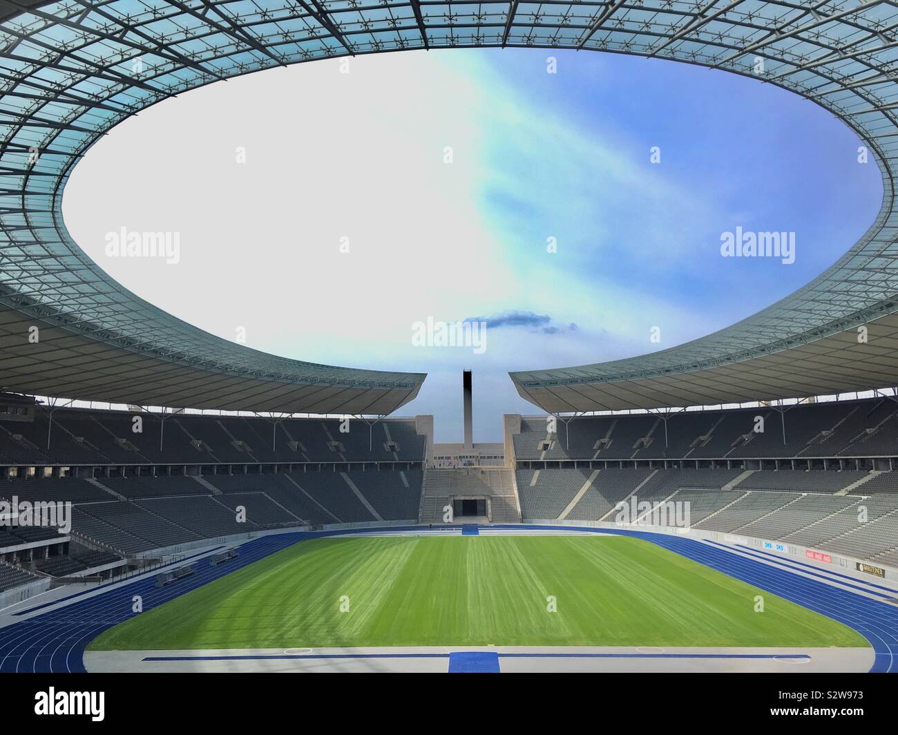 Berlin olympic stadium architecture hi-res stock photography and images ...