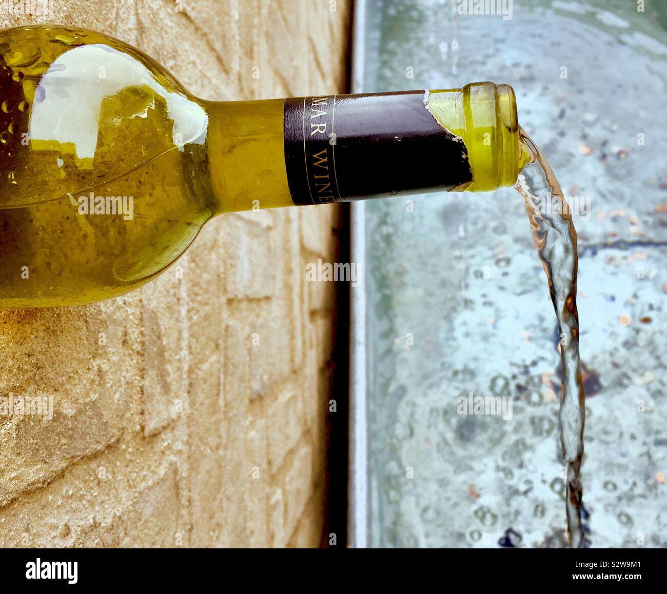 Wine tub hi-res stock photography and images - Alamy