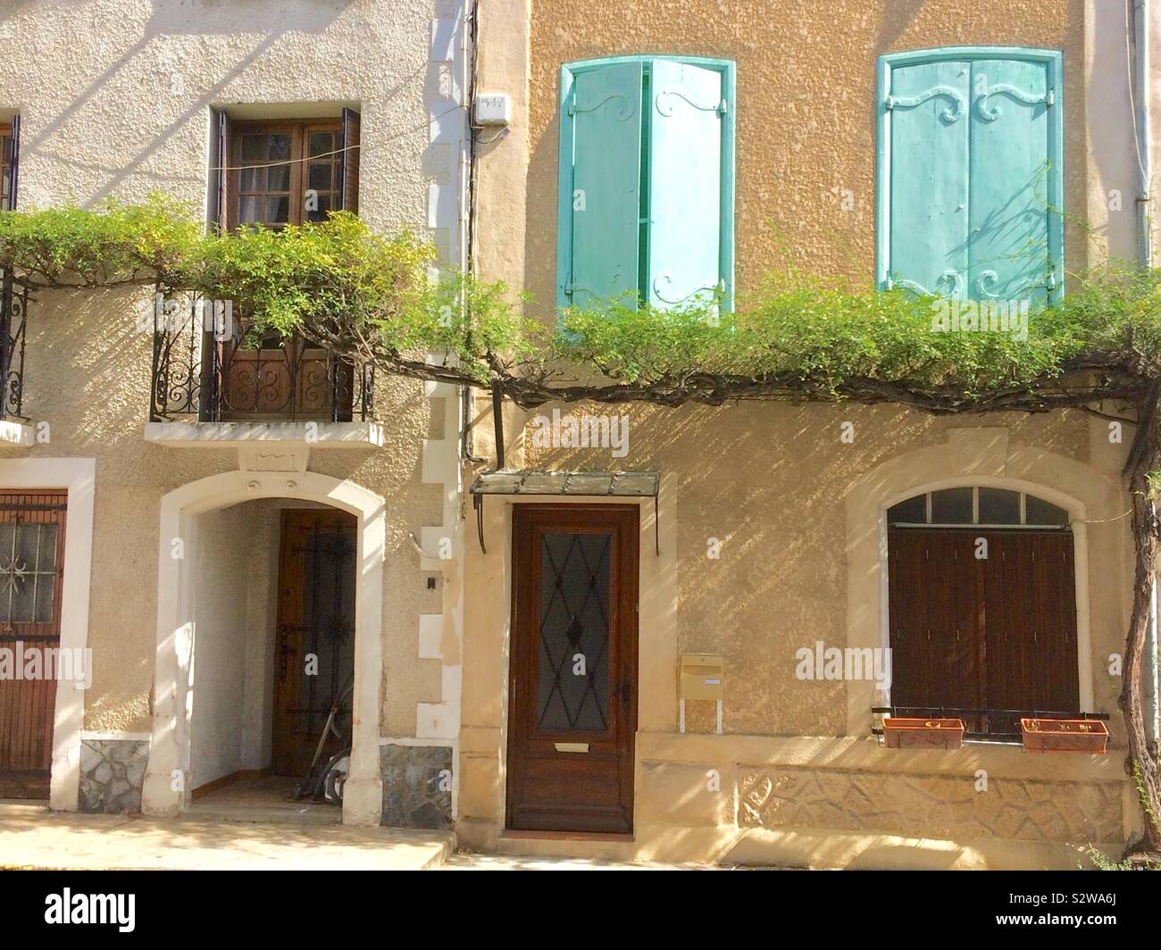 Pretty building facade hi-res stock photography and images - Alamy