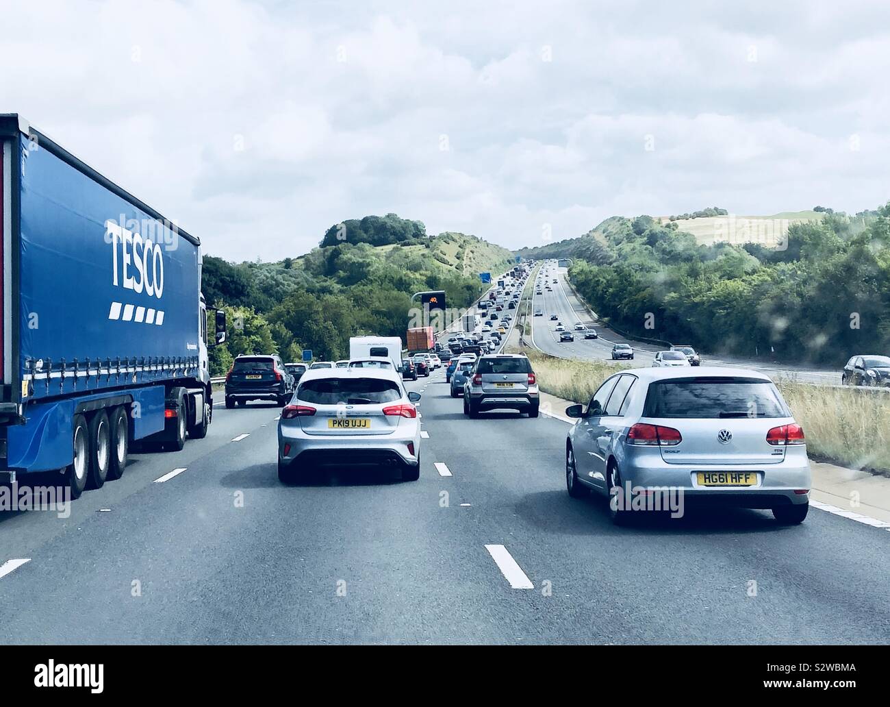 Heavy traffic on the M3 motorway heading towards London Stock Photo - Alamy