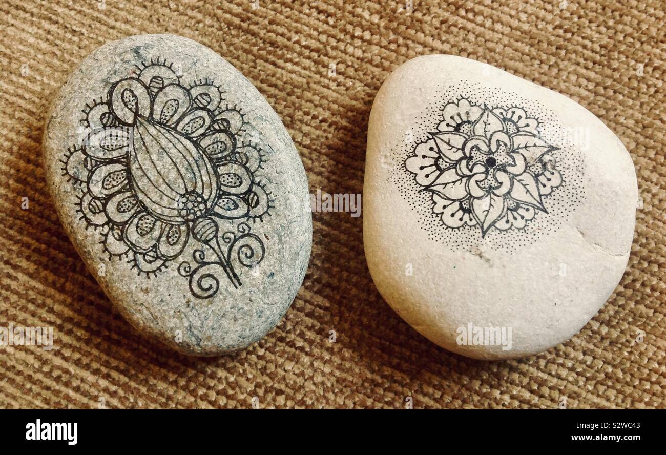 Pebbles flower hi-res stock photography and images - Alamy