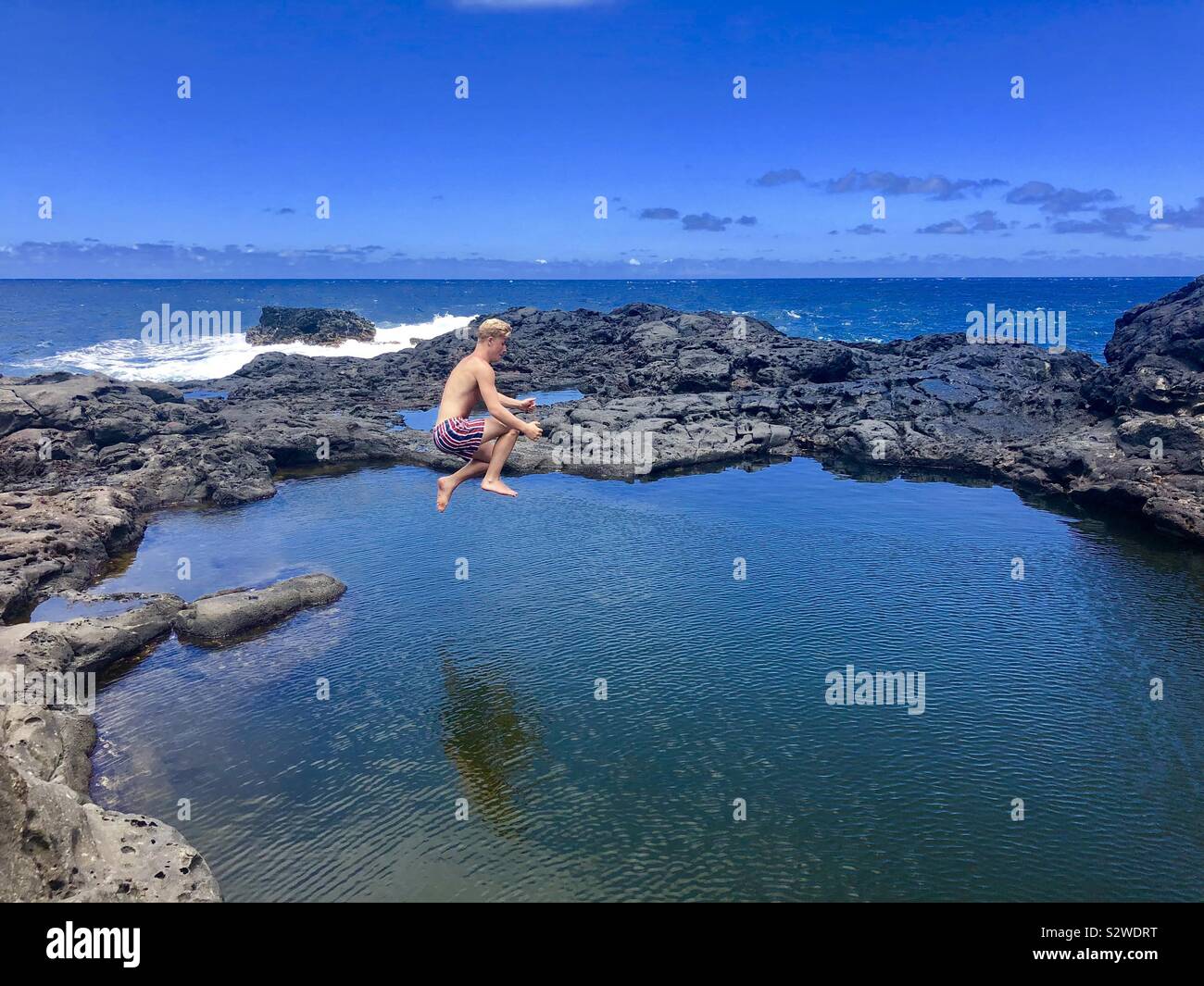 Blue pool maui hi-res stock photography and images - Alamy