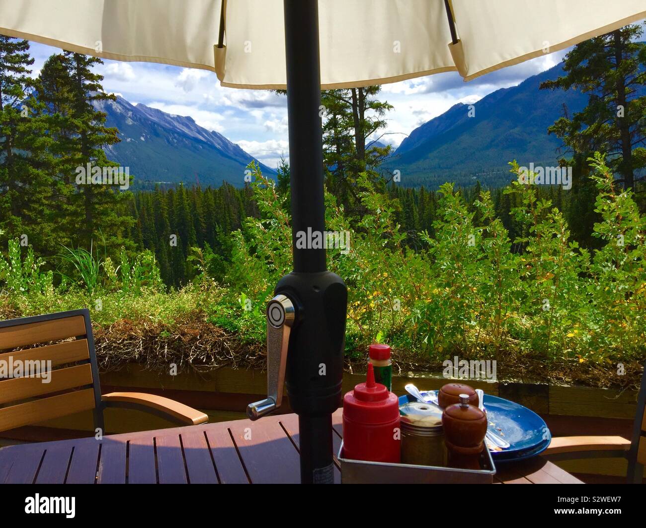 Juniper hotel banff hi-res stock photography and images - Alamy