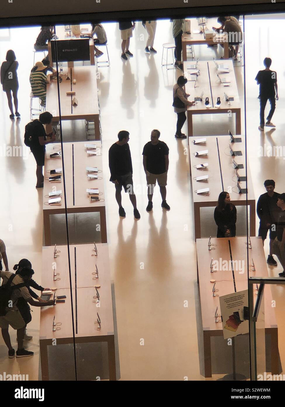 Apple store icon siam hi-res stock photography and images - Alamy