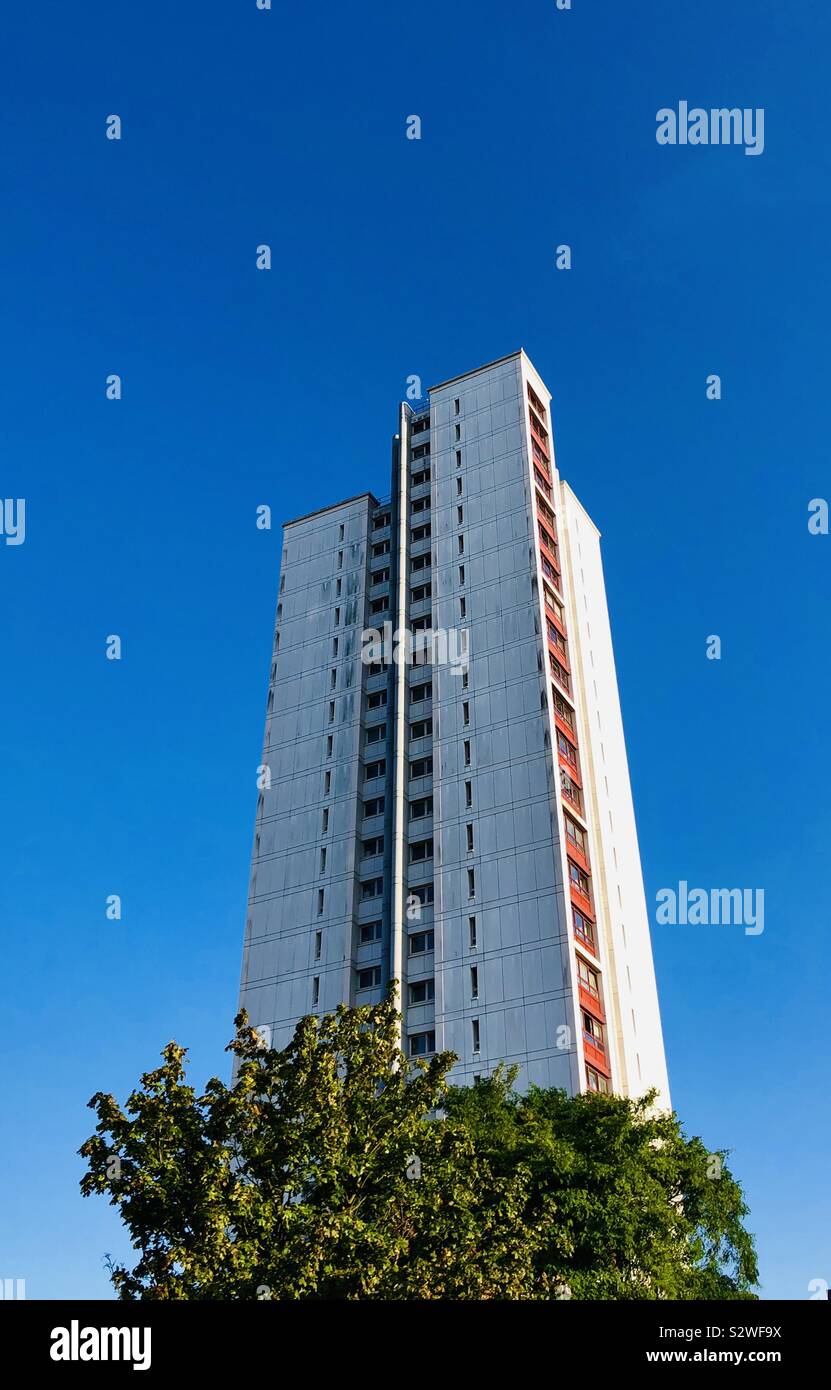 High rise tower hi-res stock photography and images - Alamy