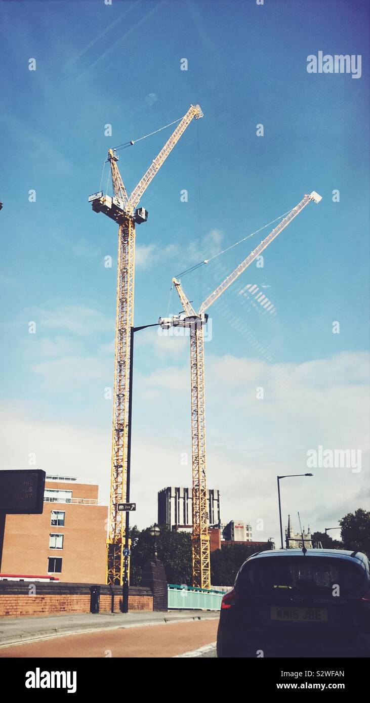 Two large cranes hi-res stock photography and images - Alamy