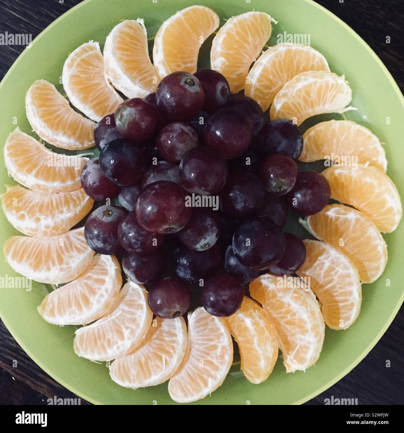 Fruit plate hi-res stock photography and images - Alamy