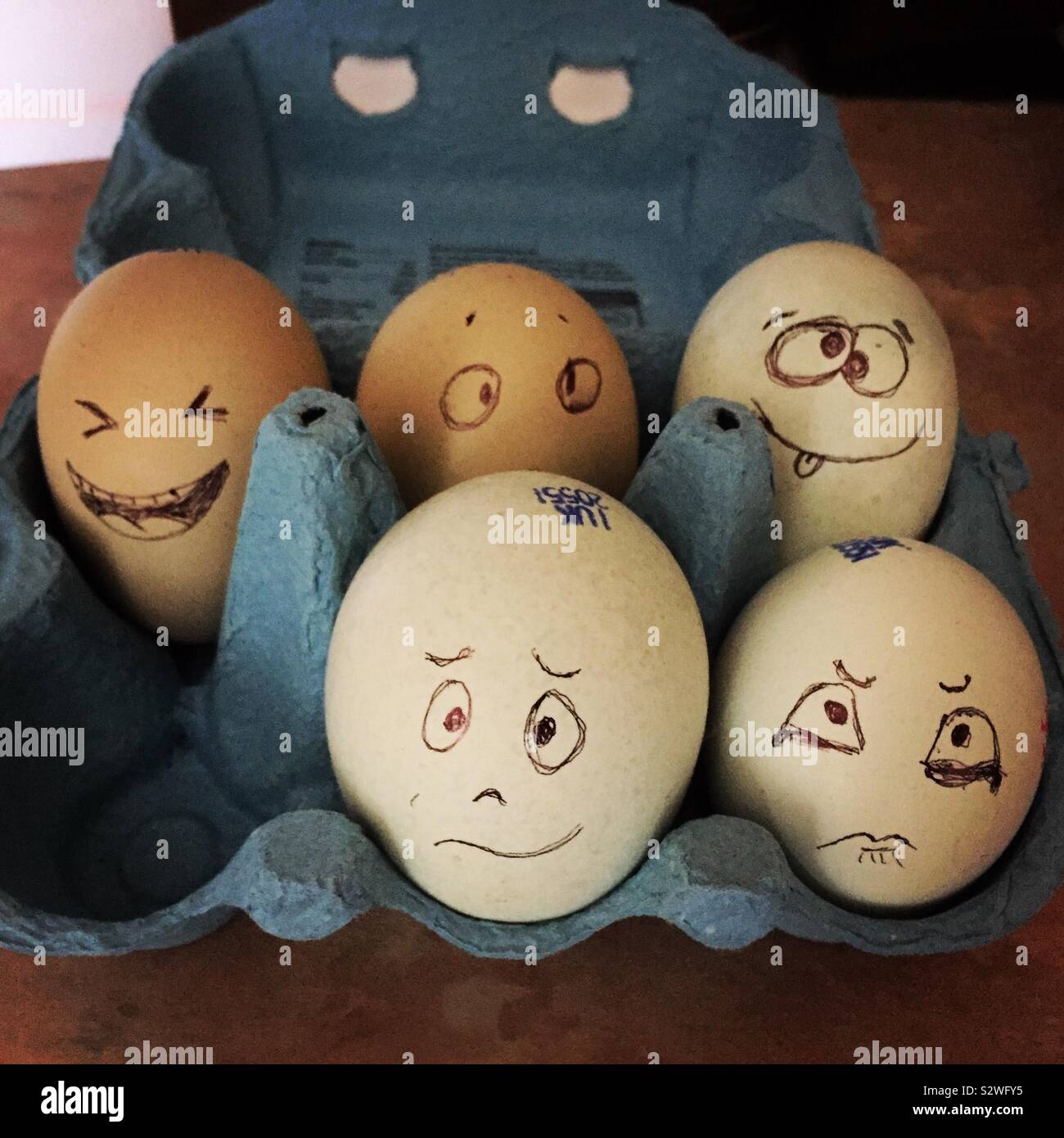 Faces egg hi-res stock photography and images - Alamy