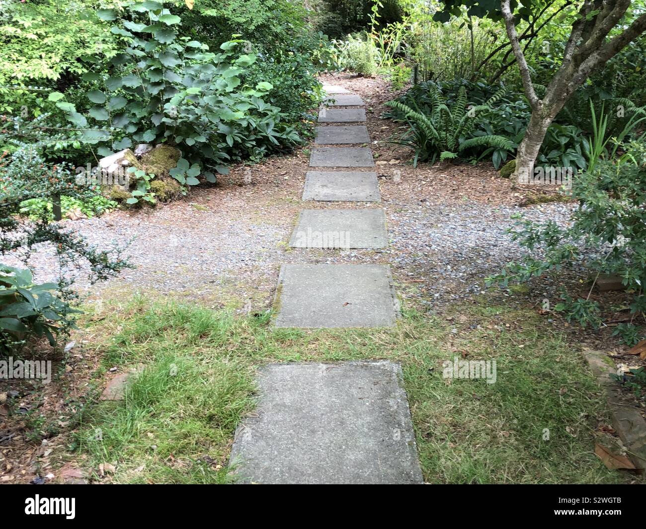 Brick gravel path hi-res stock photography and images - Alamy
