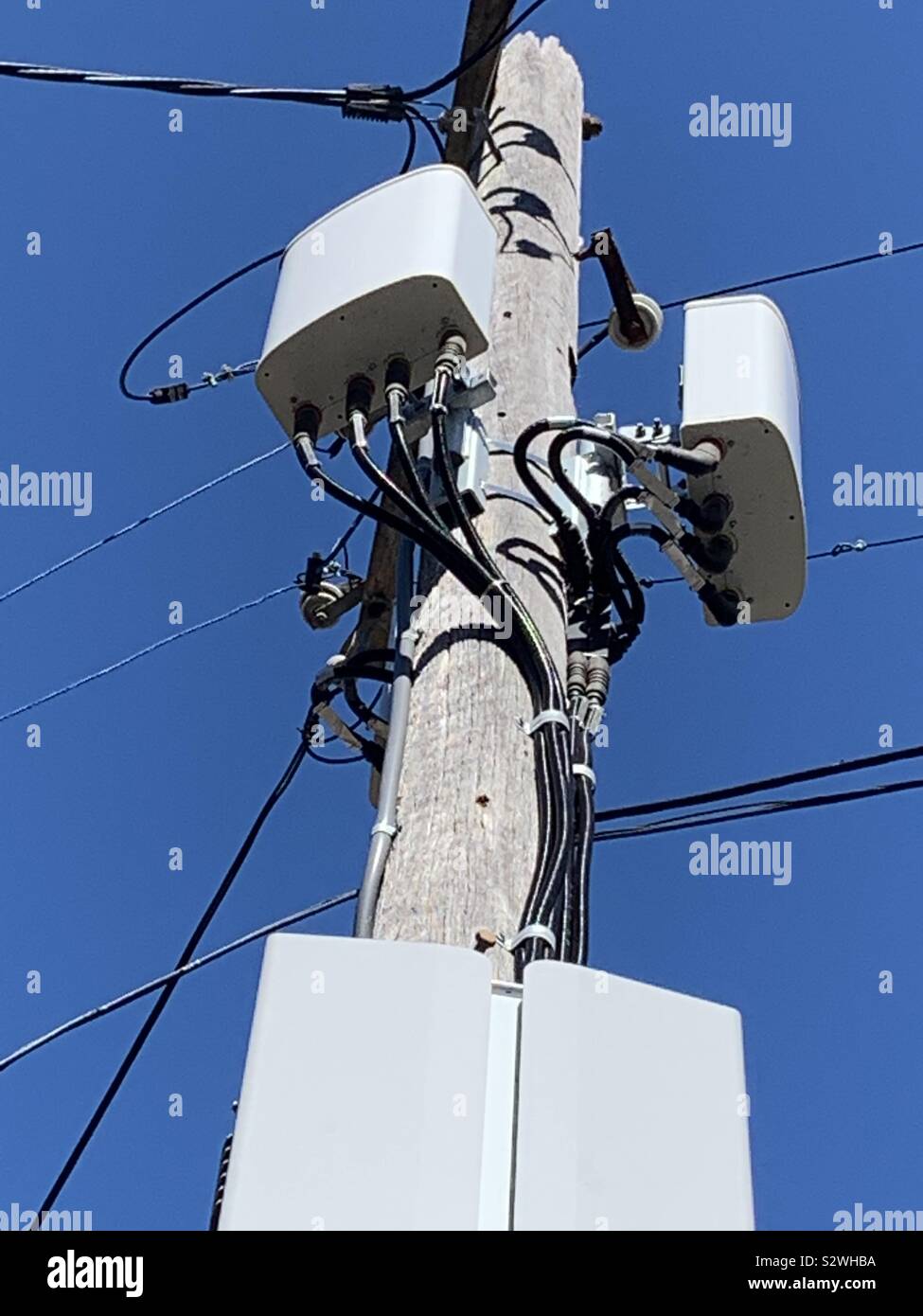5G Cellphone tower Stock Photo - Alamy