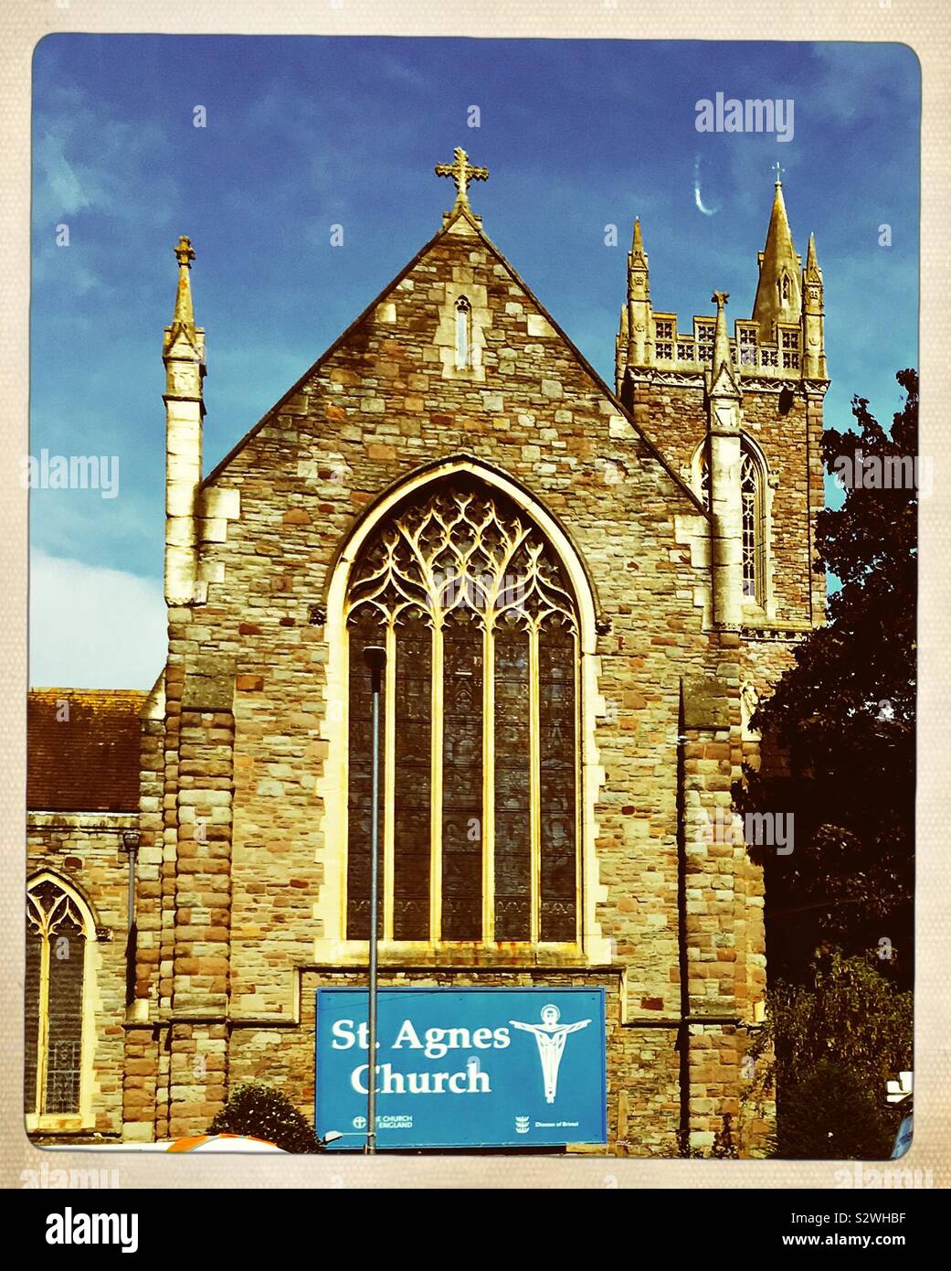 St agnes parish church hi-res stock photography and images - Alamy