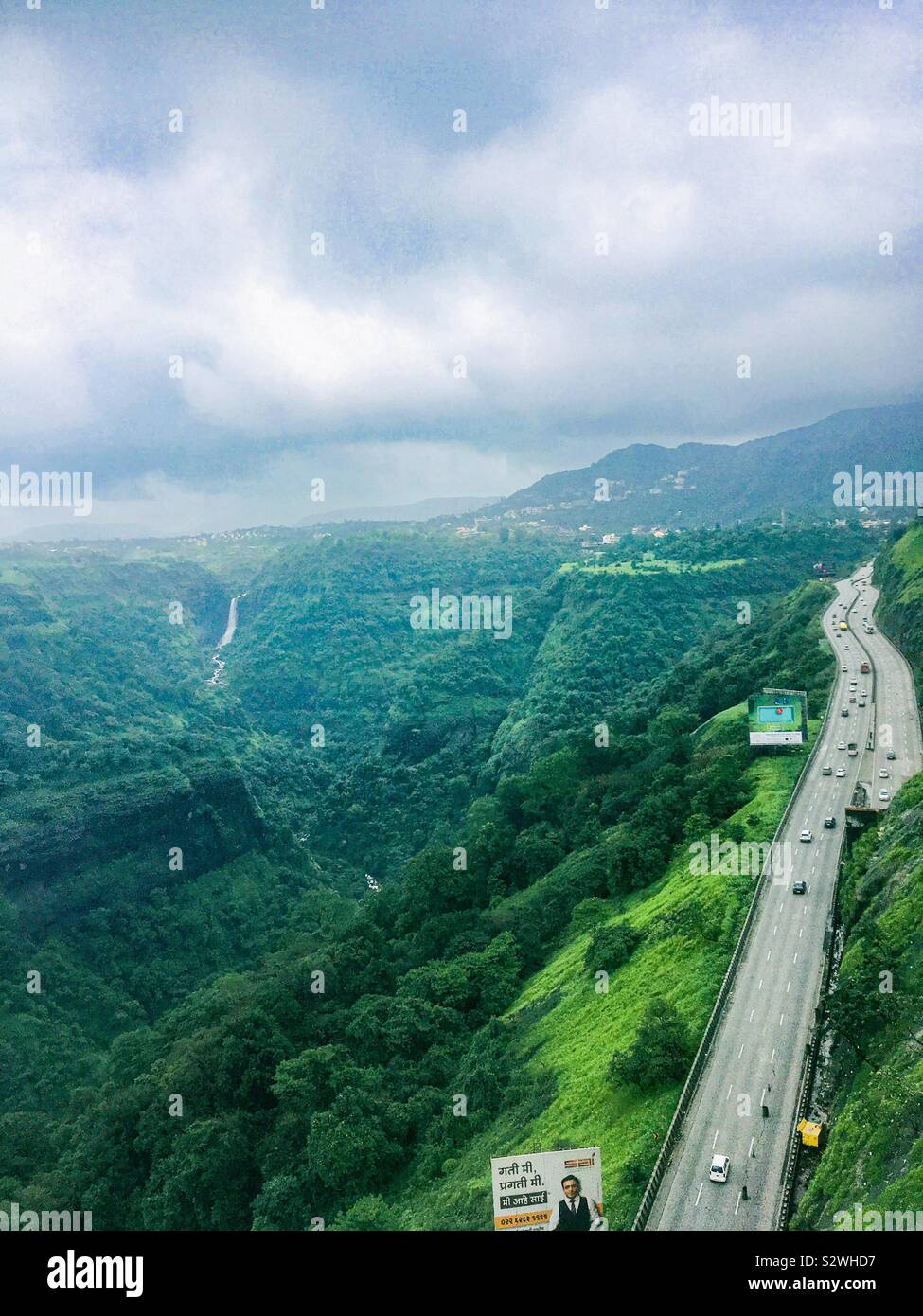 Waterfall road hi-res stock photography and images - Alamy