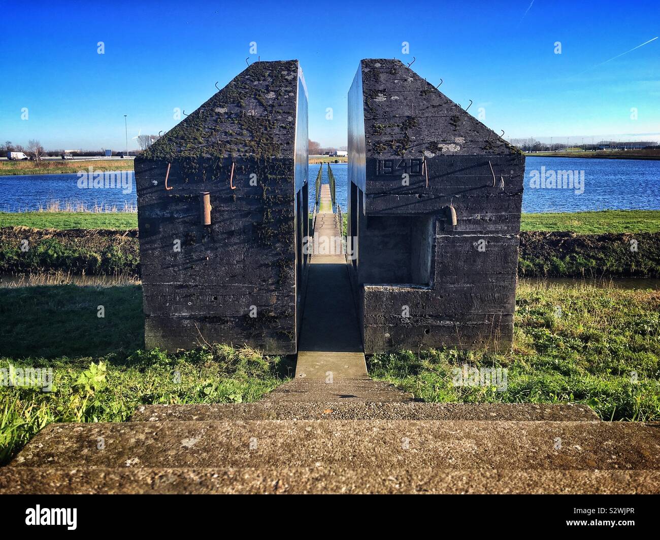 Ww2 bunker hi-res stock photography and images - Alamy