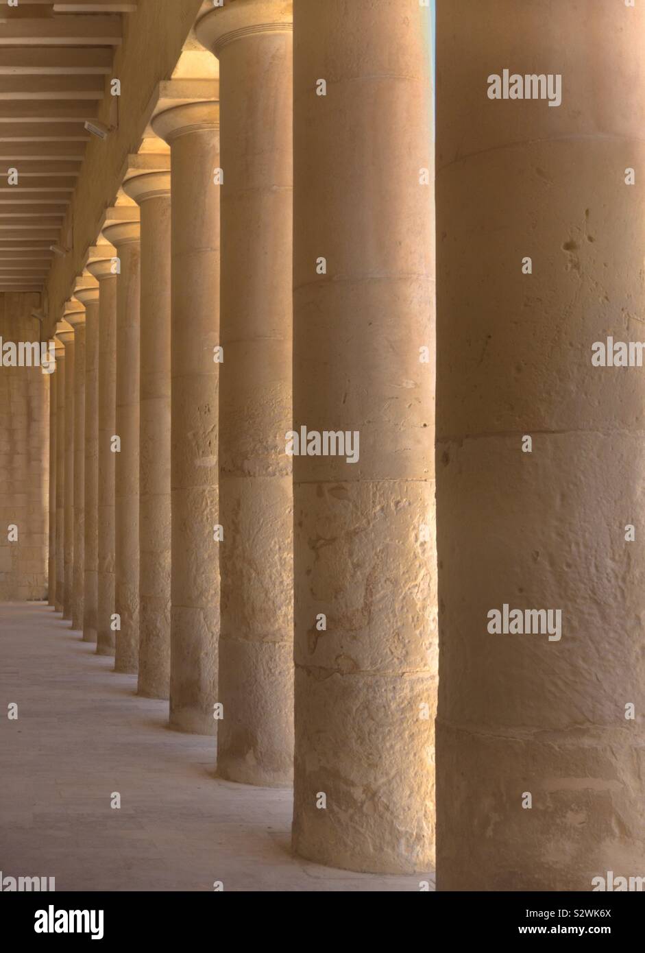 Lime columns hi-res stock photography and images - Alamy