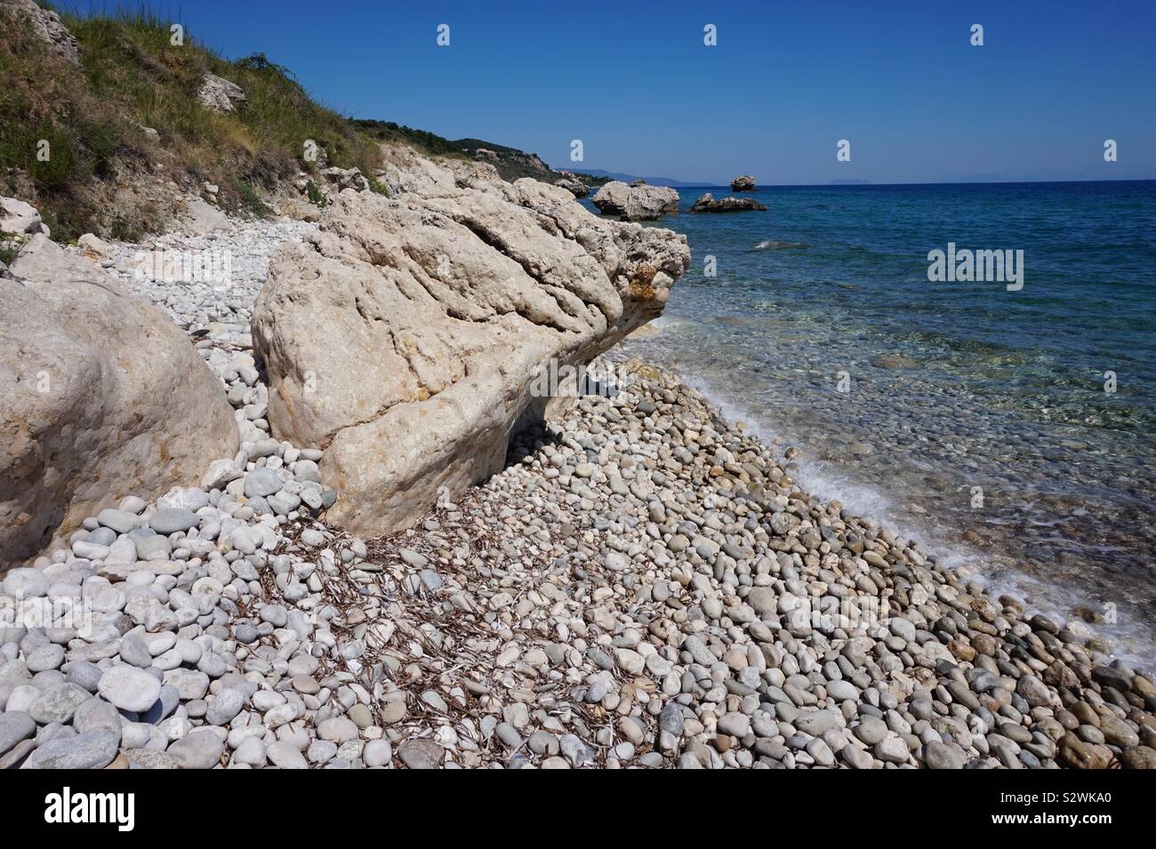 Wave cut notch hi-res stock photography and images - Alamy