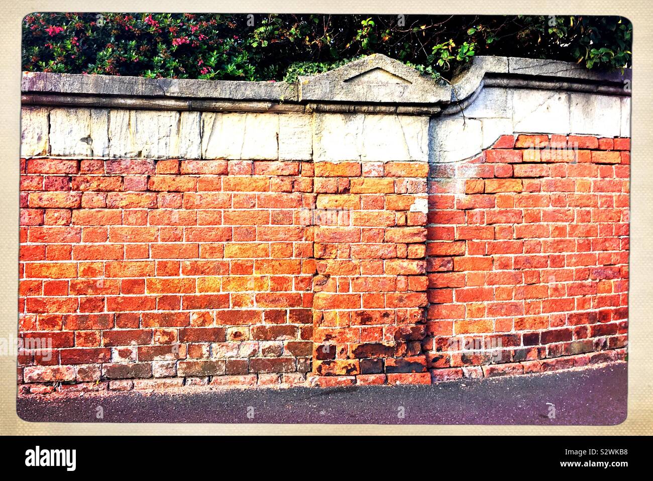 Capping stone hi-res stock photography and images - Alamy