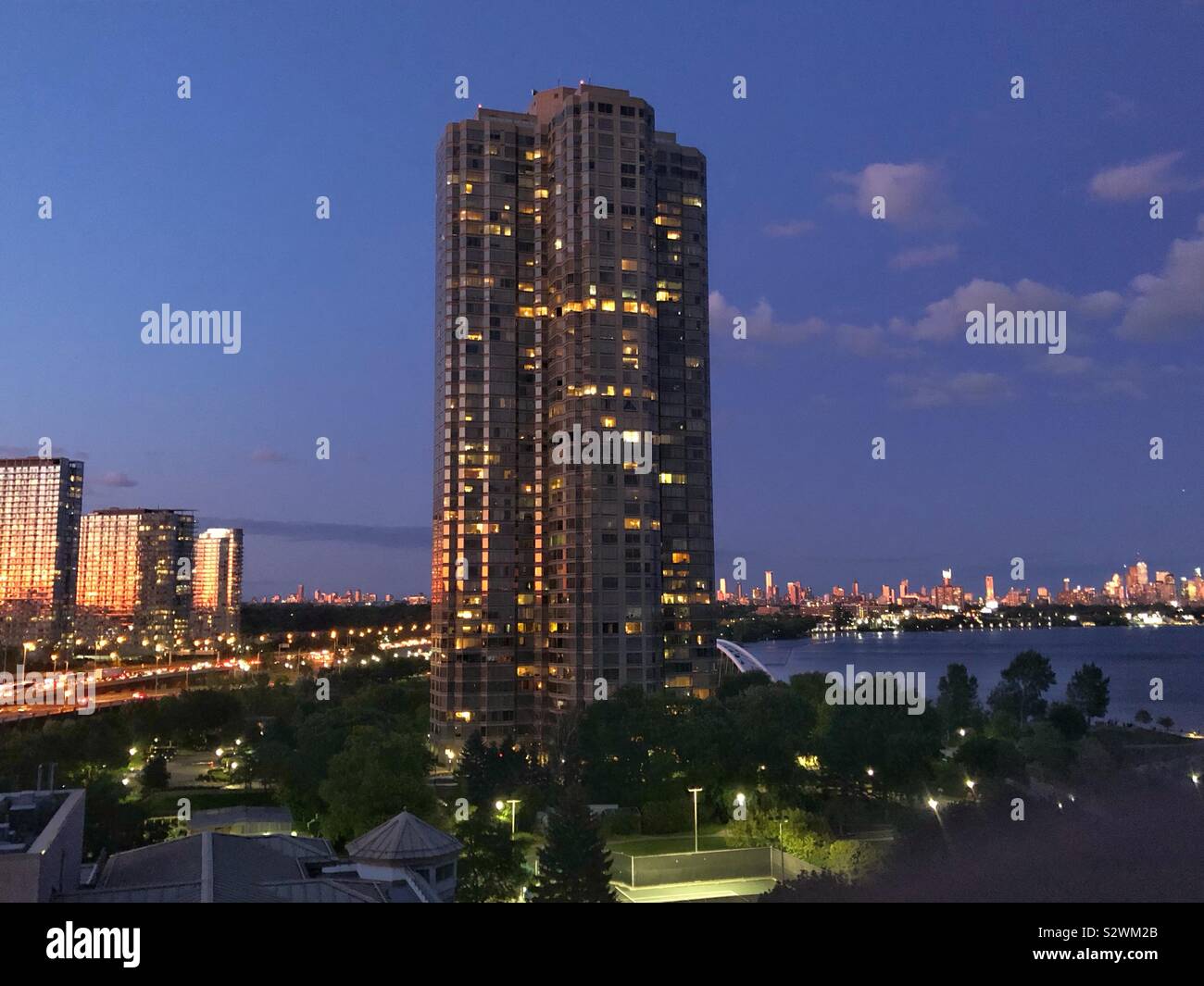 Nightfall horizon hi-res stock photography and images - Alamy