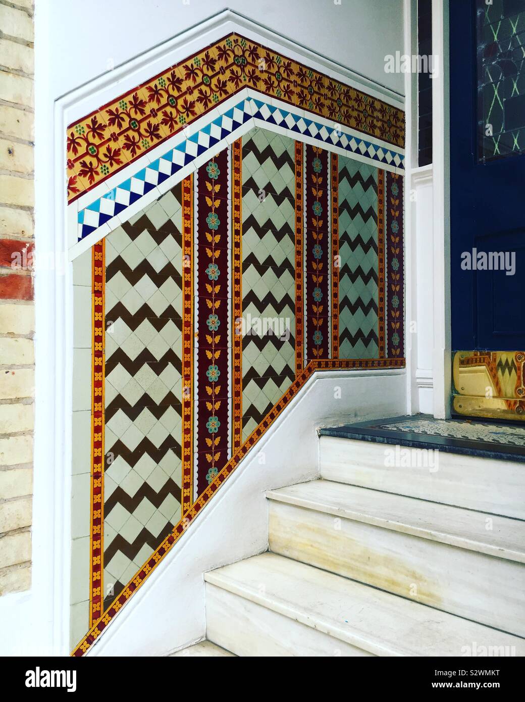 London tiles hi-res stock photography and images - Alamy