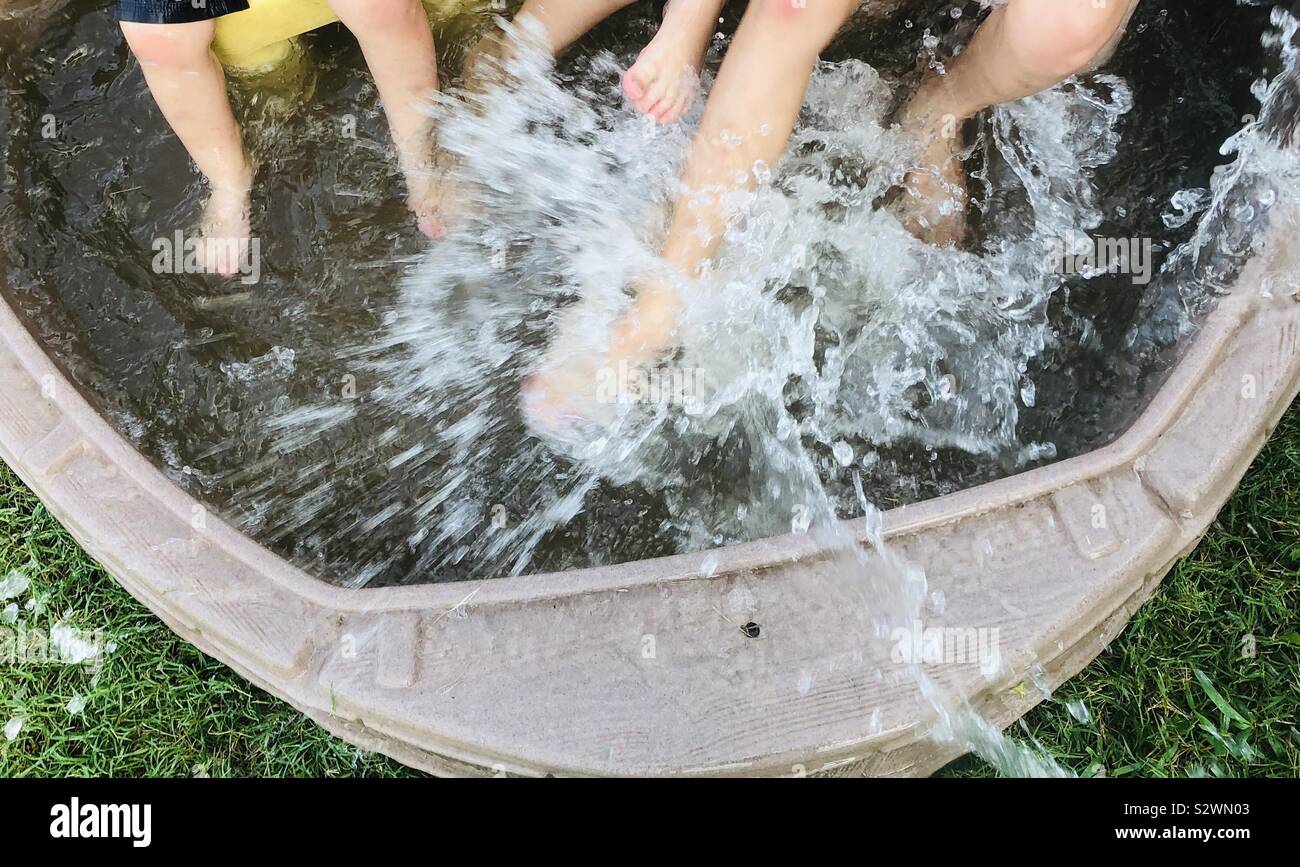Kids feet hi-res stock photography and images - Alamy