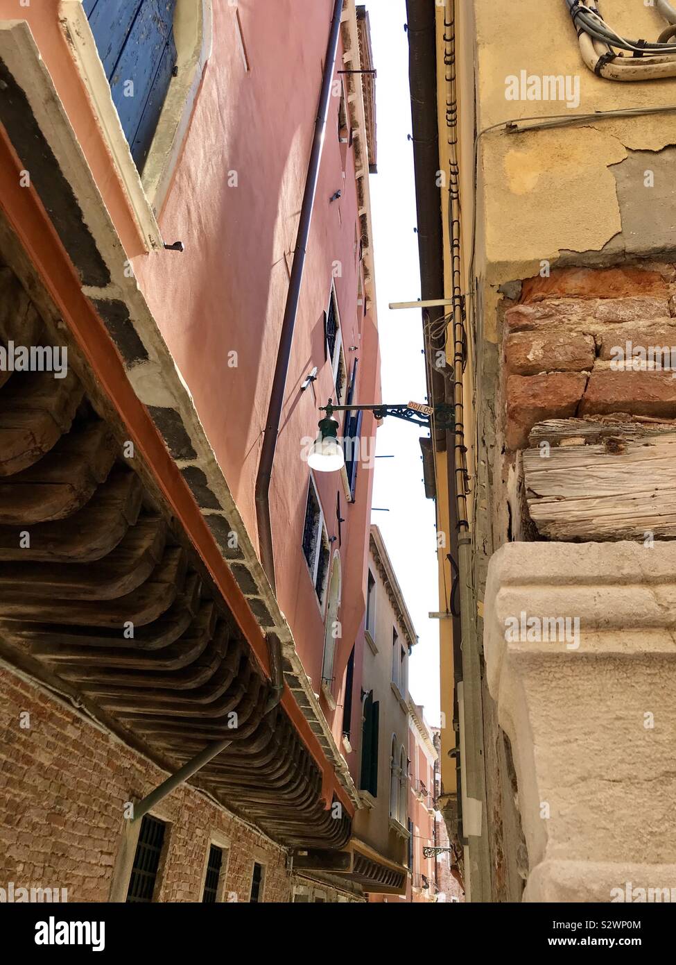 Overhanging Building High Resolution Stock Photography and Images - Alamy