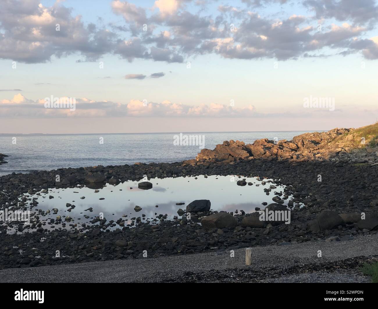 Maine rocks hi-res stock photography and images - Alamy