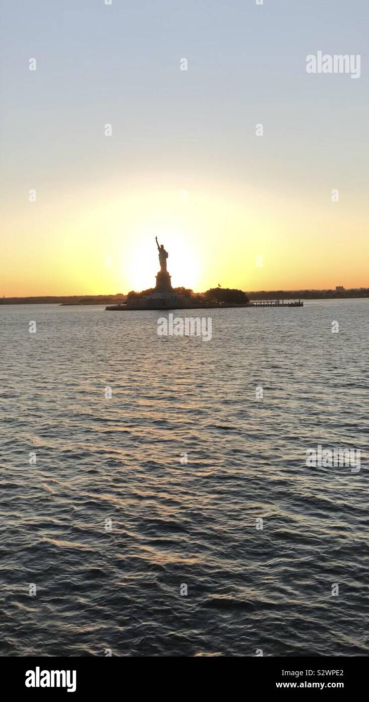 Statue of liberty sunset hi-res stock photography and images - Alamy