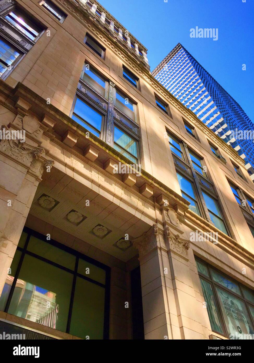 300 grand st hi-res stock photography and images - Alamy