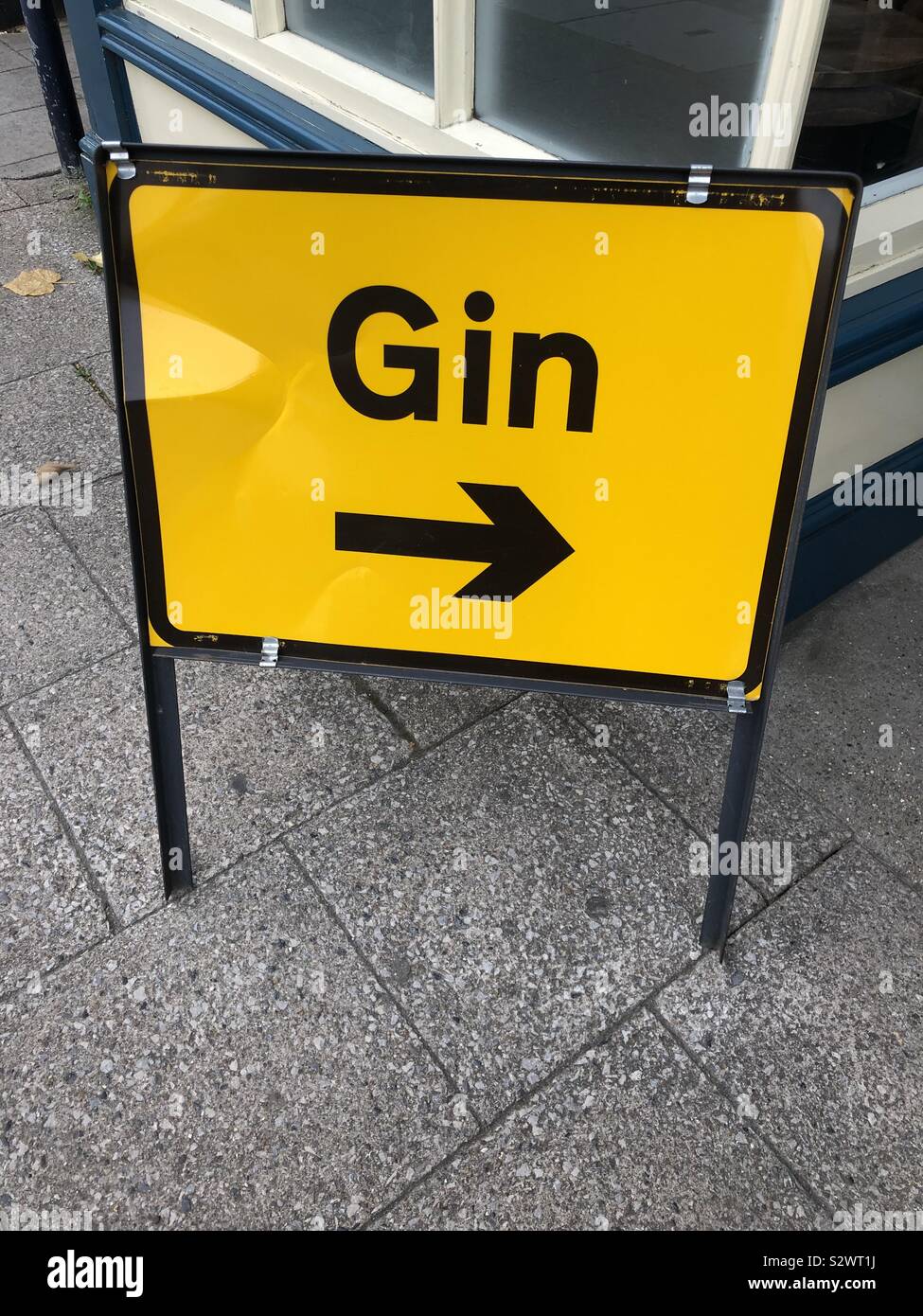 Gin,this way,road works sign for gin Stock Photo - Alamy