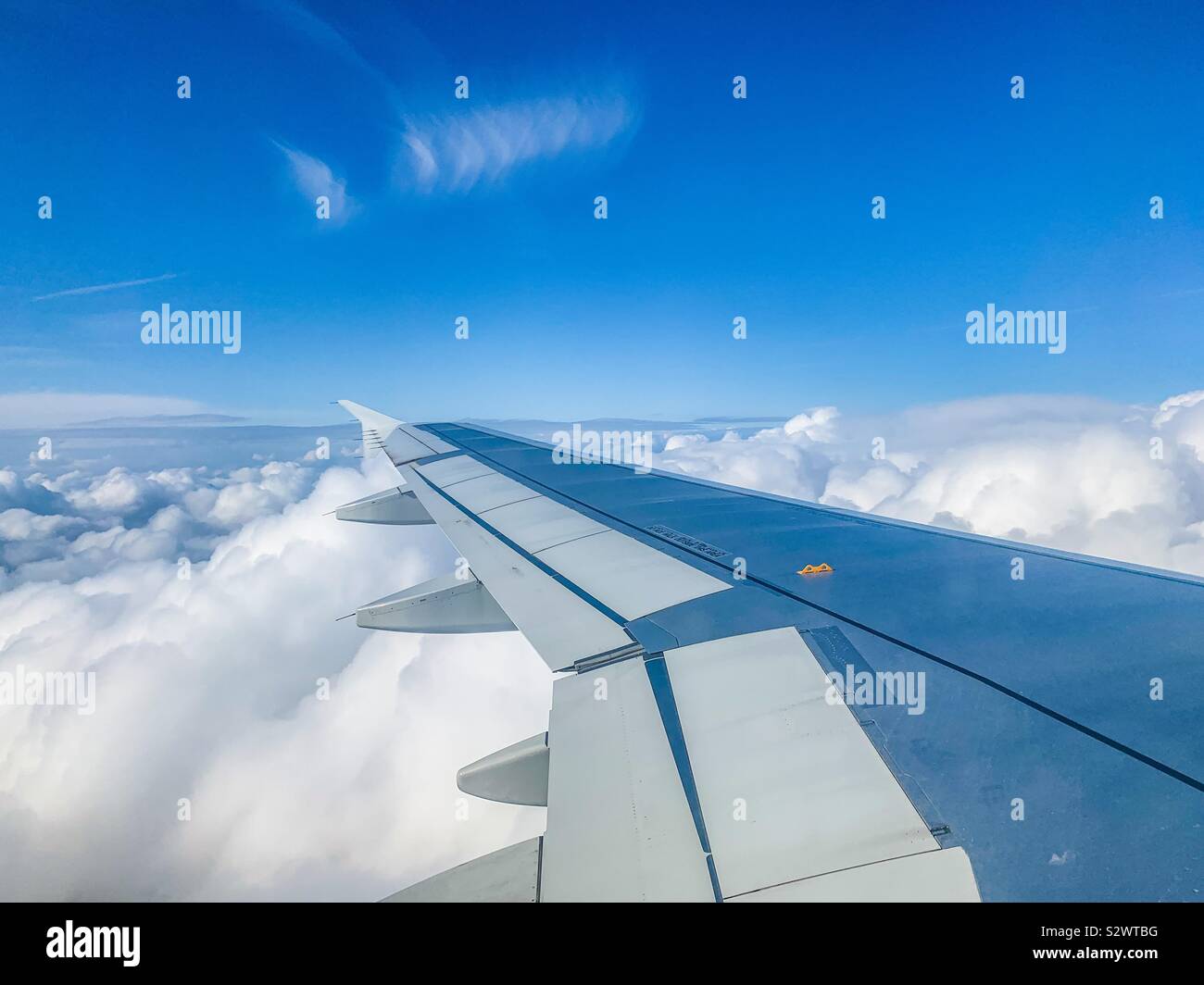 Airbus A320 in flight Stock Photo - Alamy
