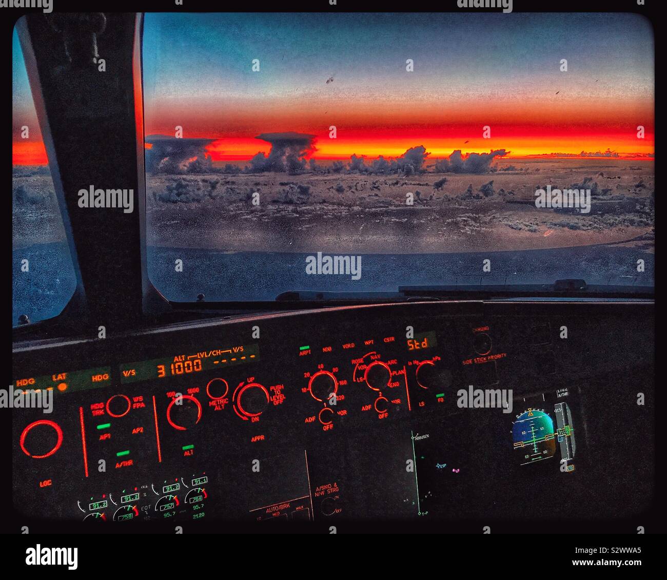 Sunset on the Atlantic Ocean from an Airbus 340 Stock Photo - Alamy