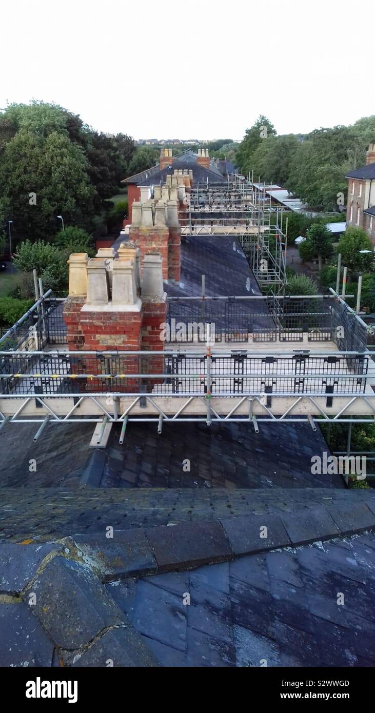 Rooftops Victorian terraced Housing Stock Photo - Alamy