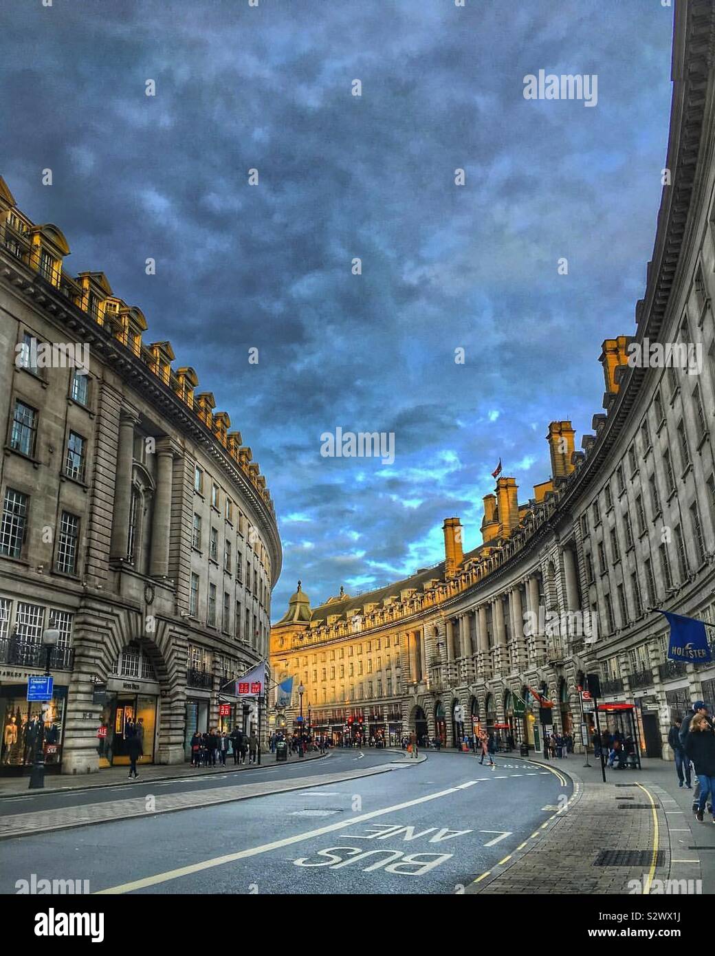 Central london streets Stock Photo - Alamy