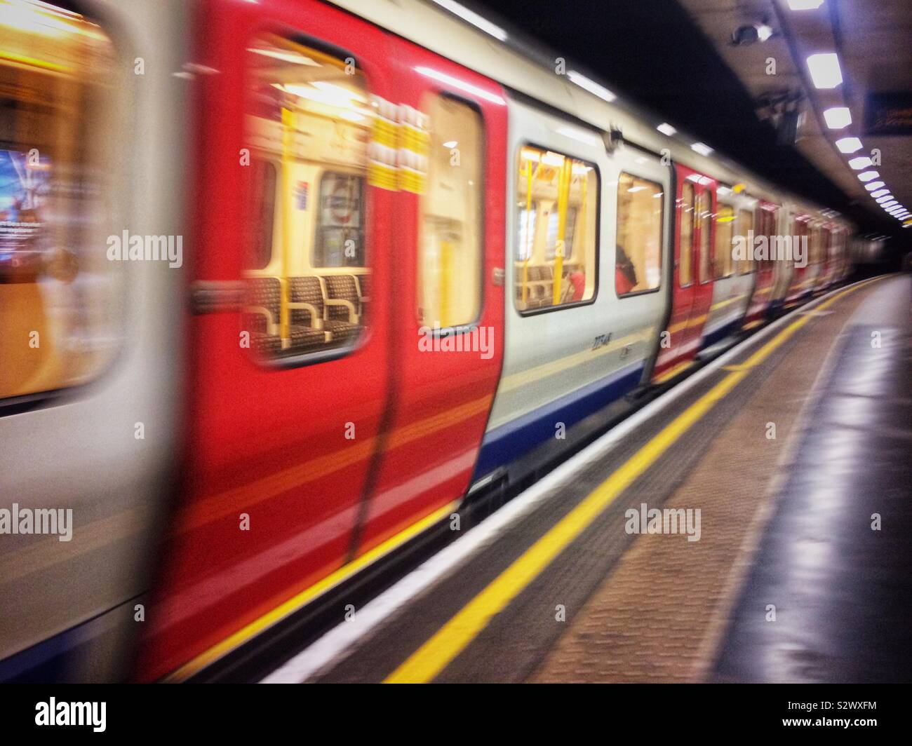 London underground train Stock Photo - Alamy