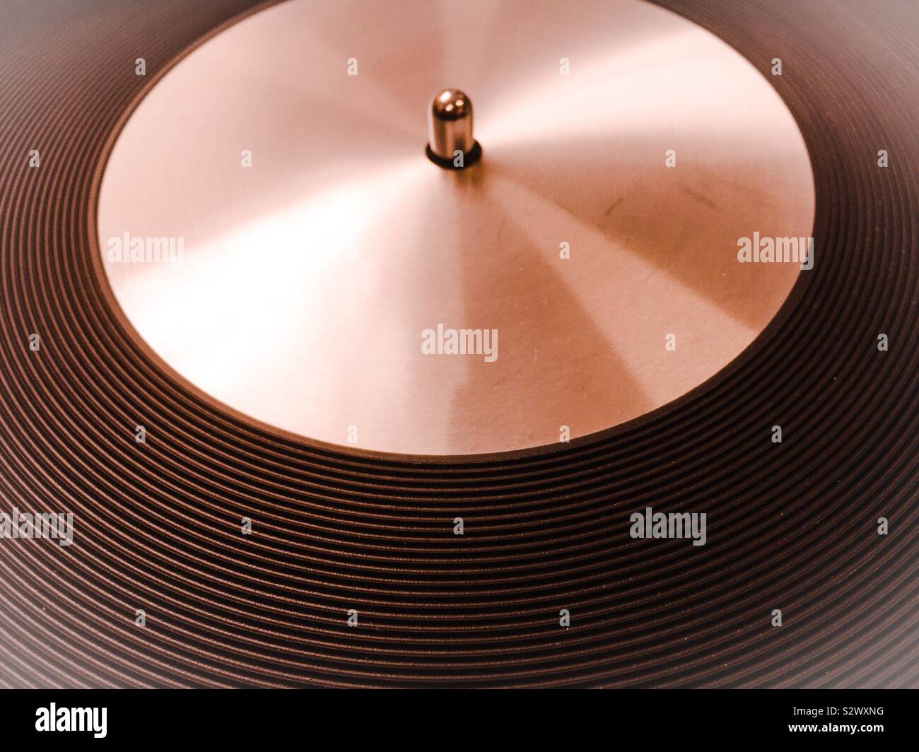 Retro vinyl hi-res stock photography and images - Alamy