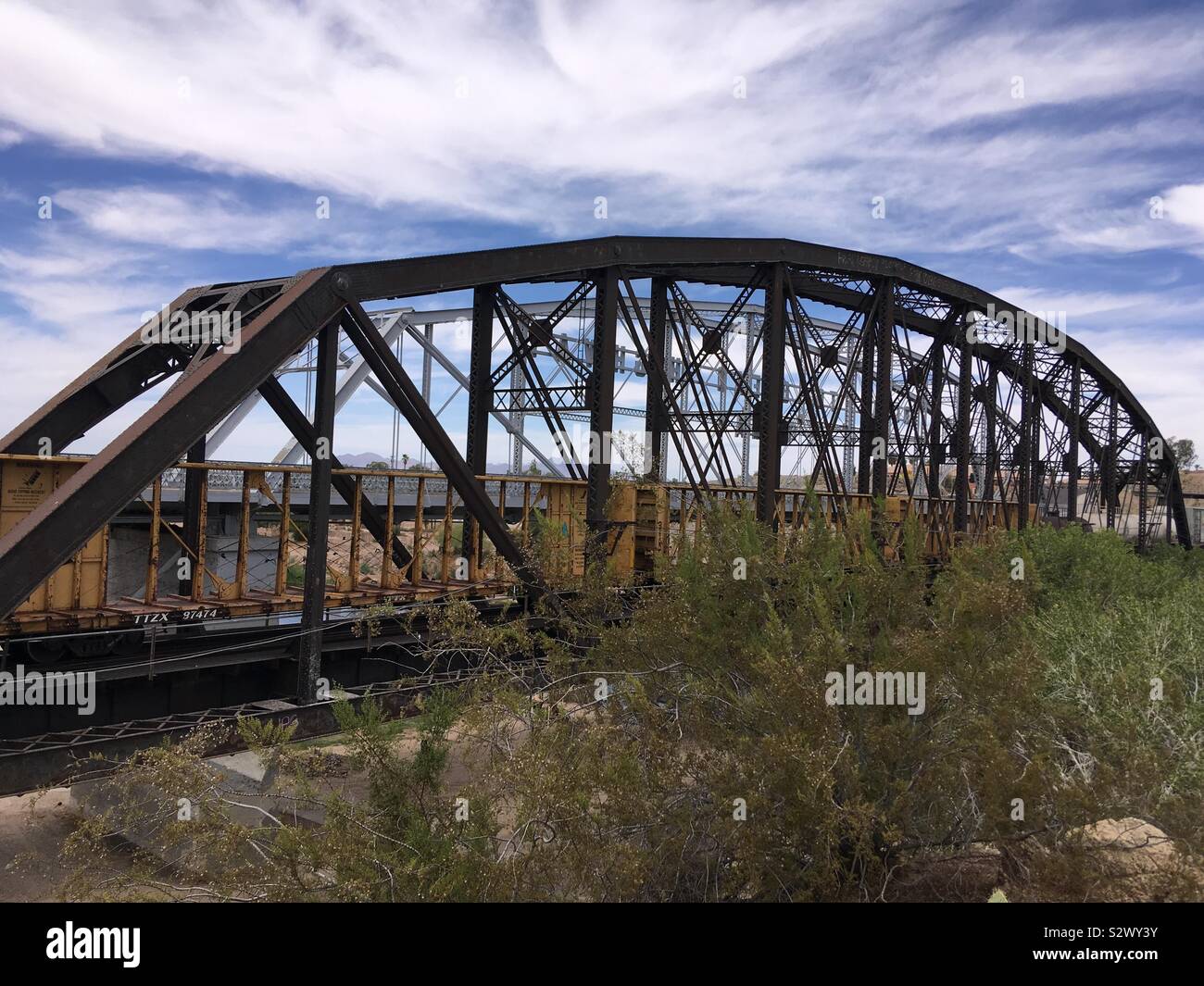 Ocean to ocean bridge yuma hi-res stock photography and images - Alamy