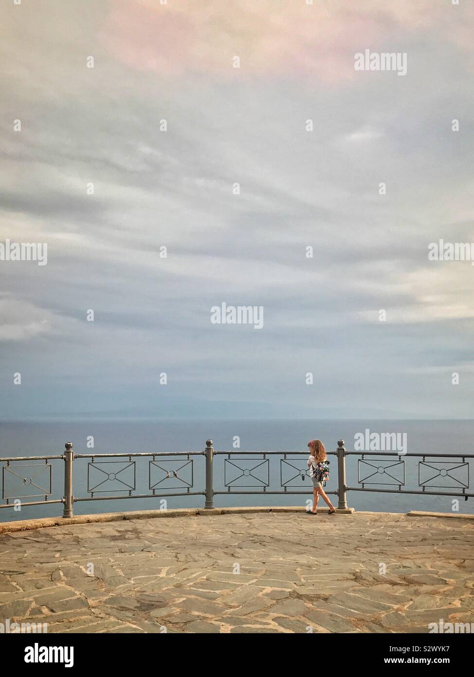 Overlooking the railing hi-res stock photography and images - Alamy
