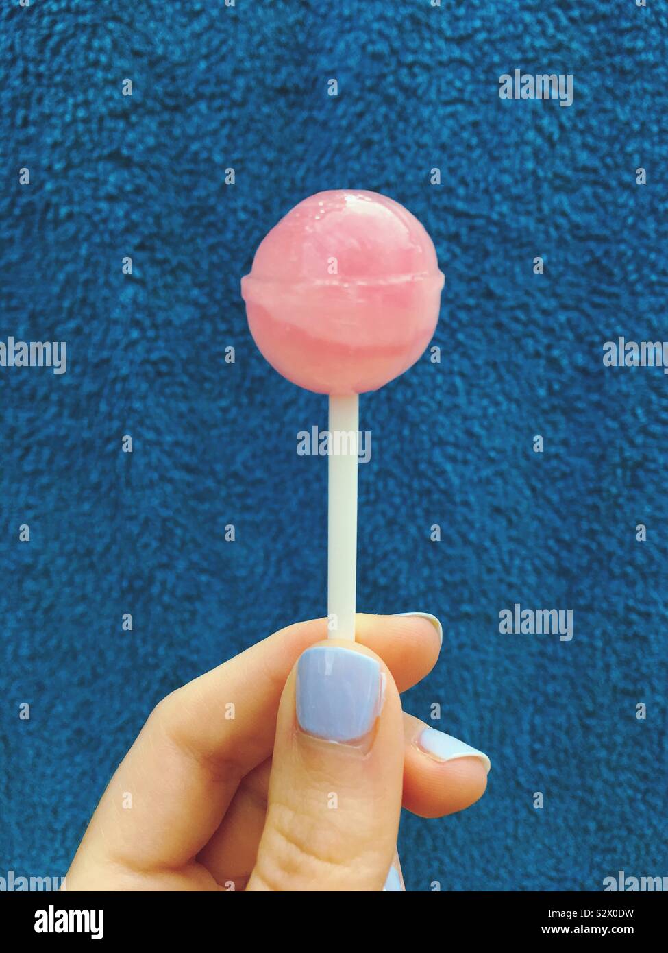 Lollipop blue hi-res stock photography and images - Alamy