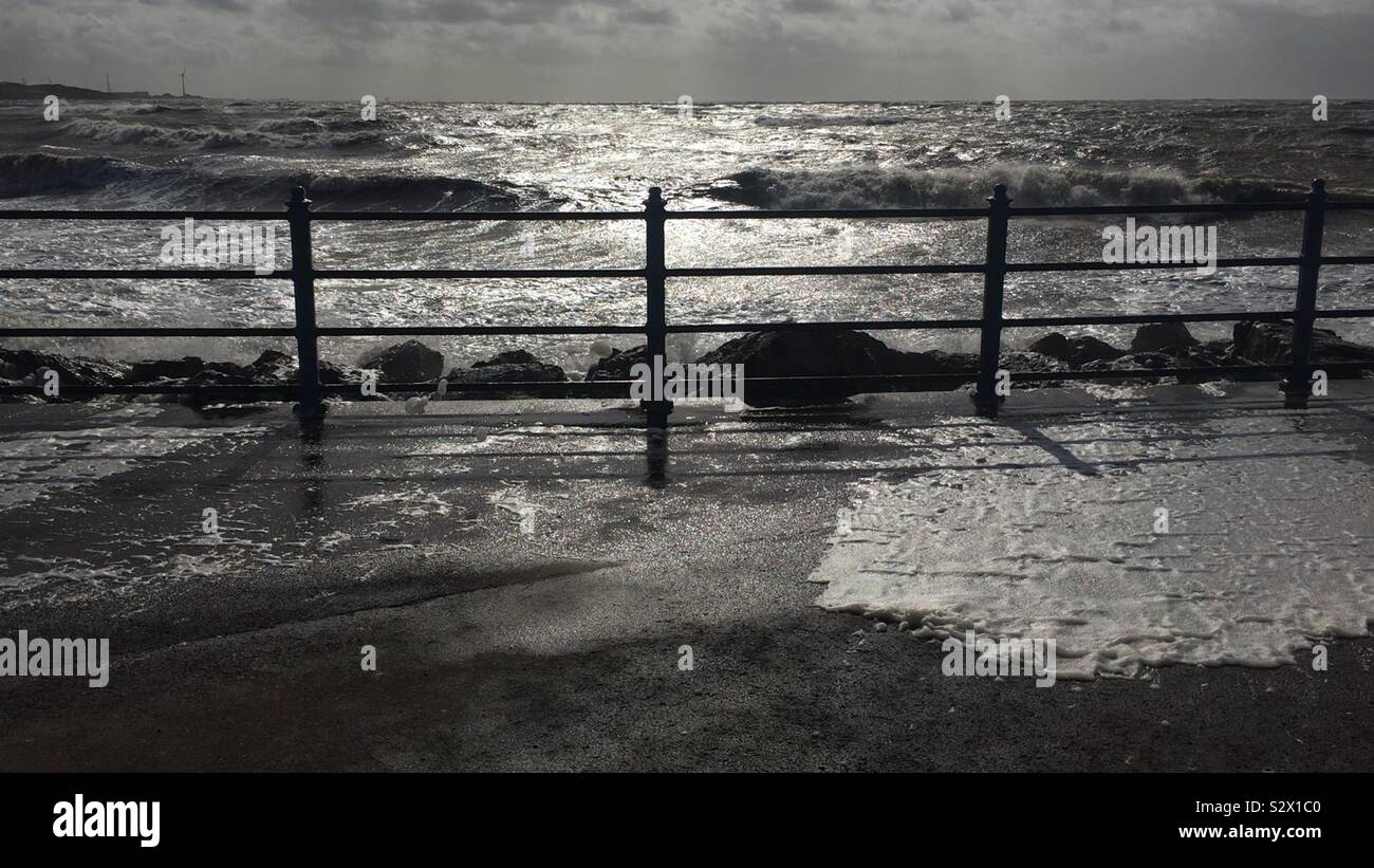 Spilling over rocks hi-res stock photography and images - Alamy