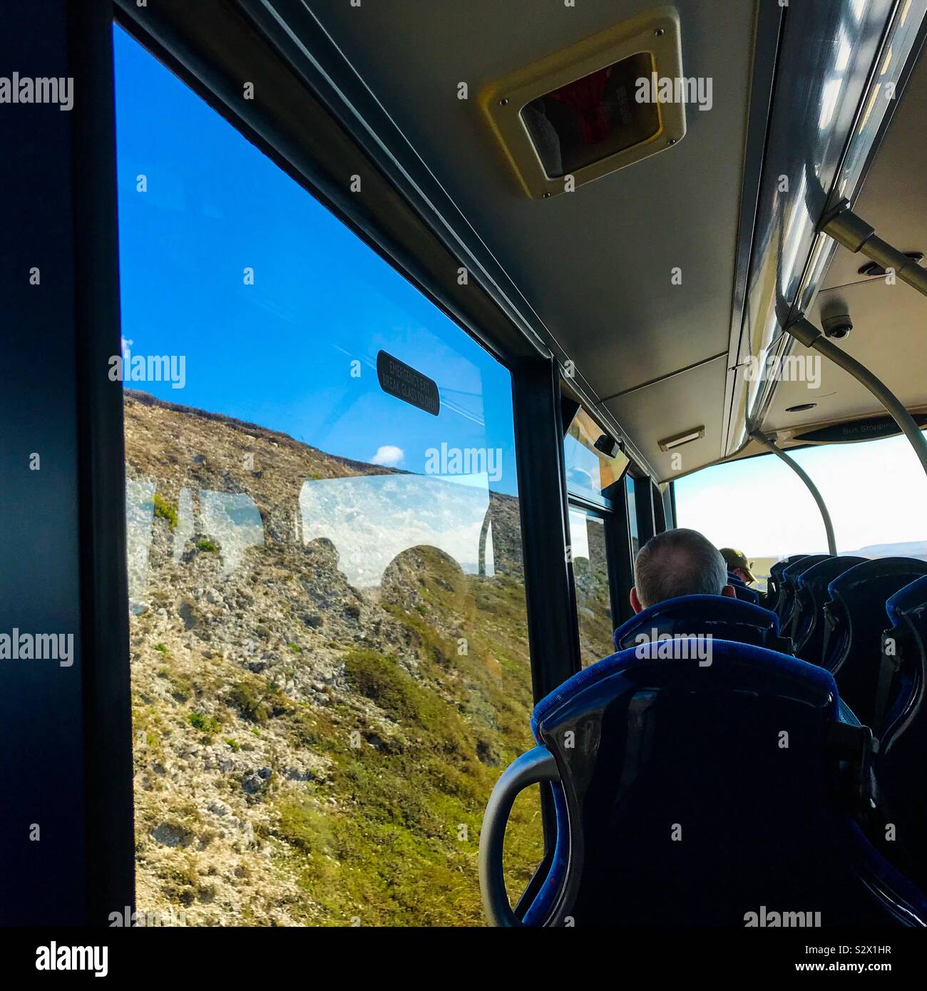 Looking out bus window hi-res stock photography and images - Alamy