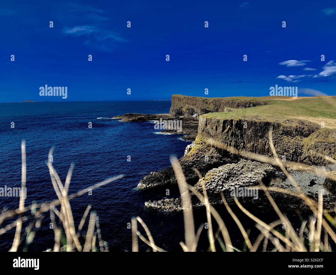 Staffa scotland hi-res stock photography and images - Alamy