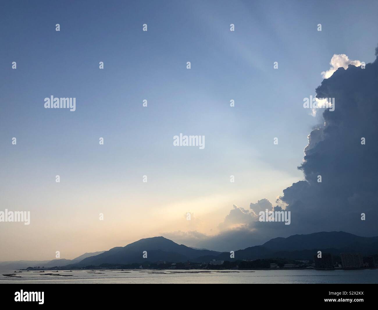 Shoreline japan hi-res stock photography and images - Alamy