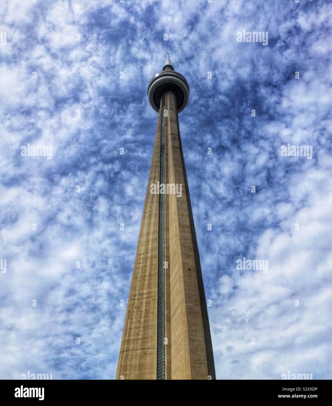 Glass floor cn tower hi-res stock photography and images - Alamy