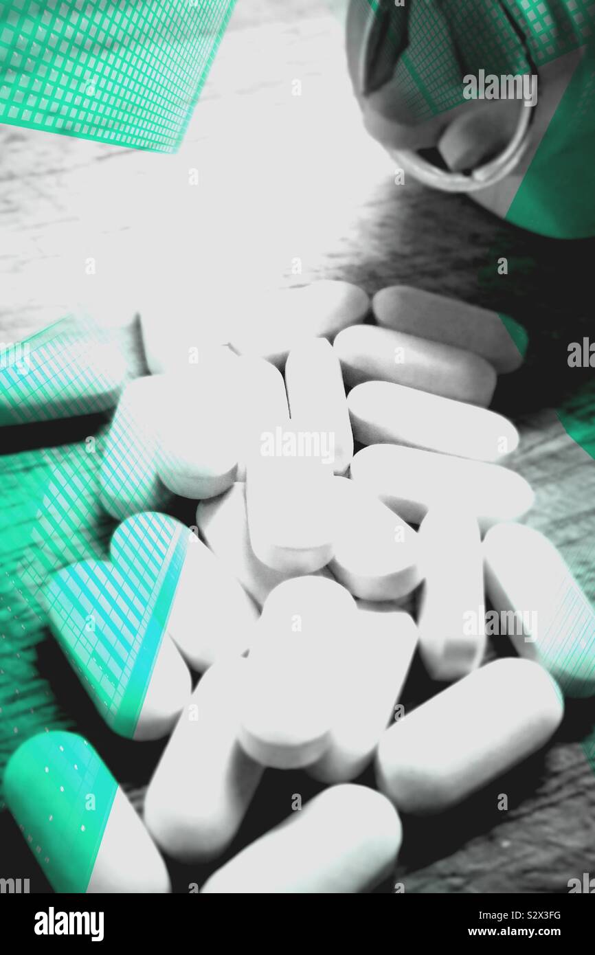 Pills pot hi-res stock photography and images - Alamy